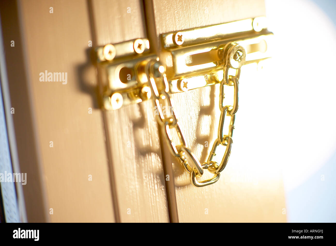 DOOR SECURITY CHAIN Stock Photo - Alamy