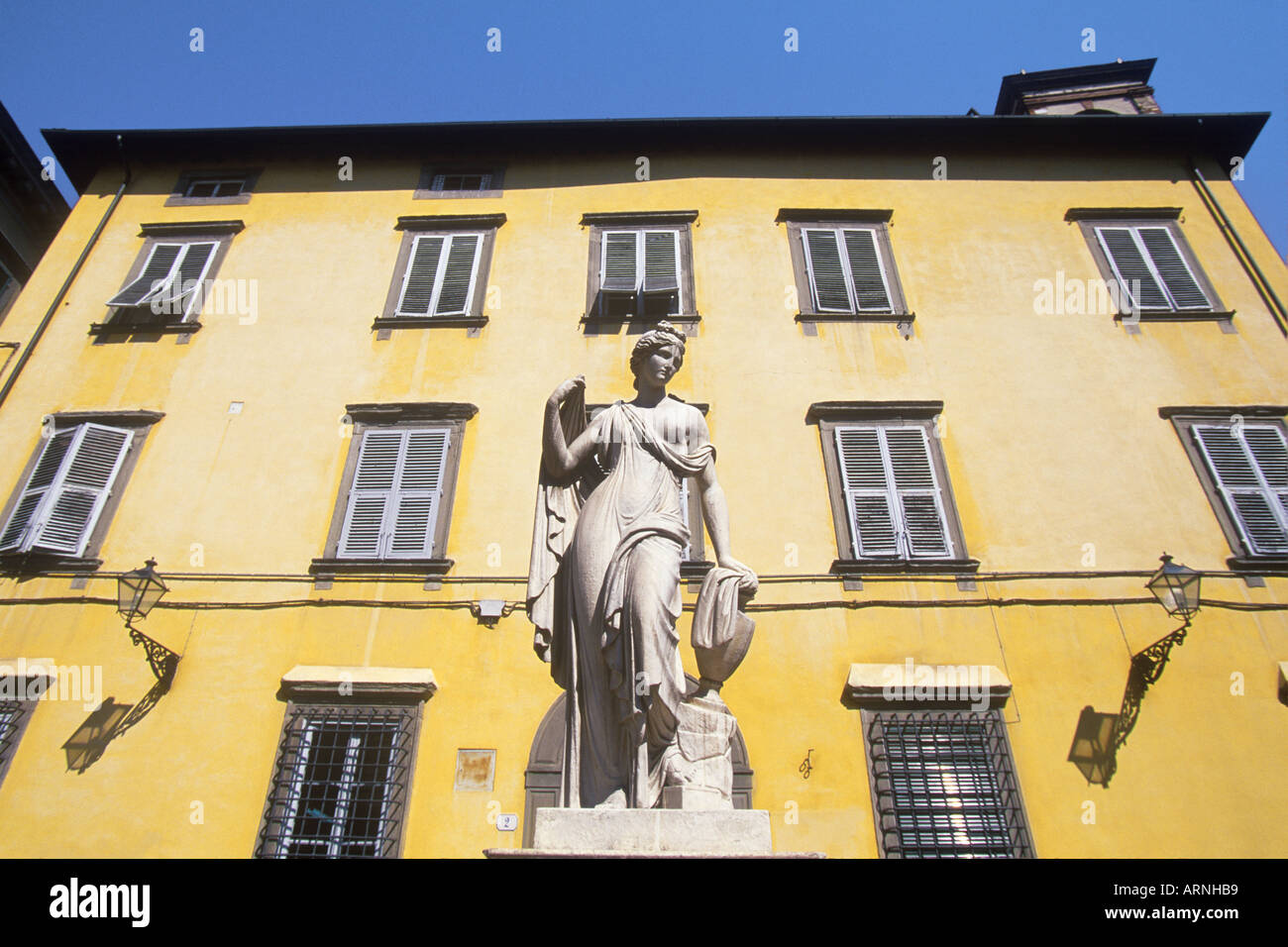 Yellow in europe italy hi-res stock photography and images - Alamy