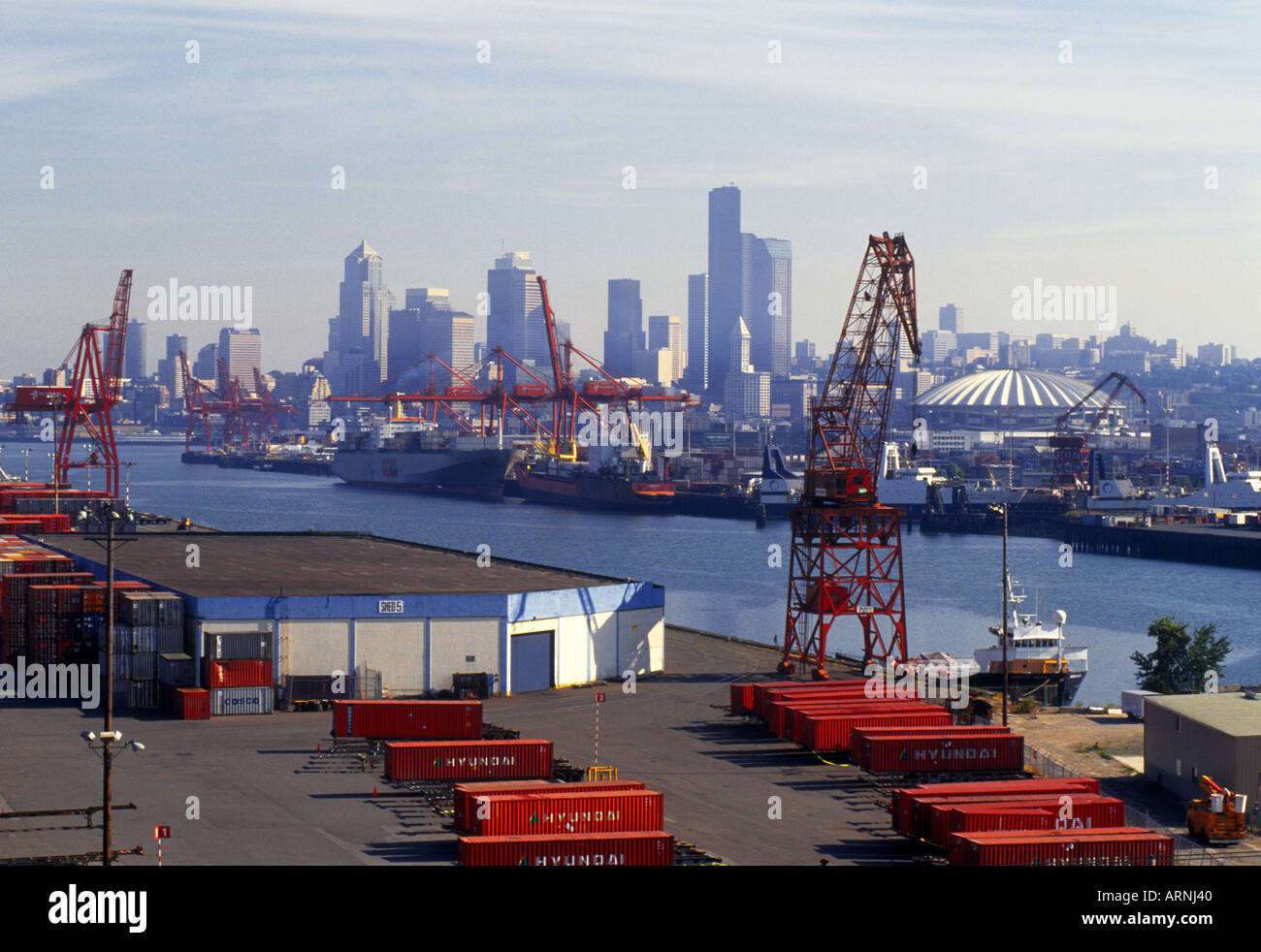 Shipping, Seattle skyline and waterfront port area on Puget Sound ...