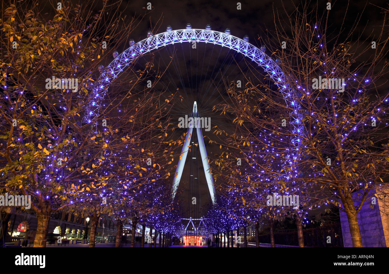 London eye autumn leaves hi-res stock photography and images - Alamy
