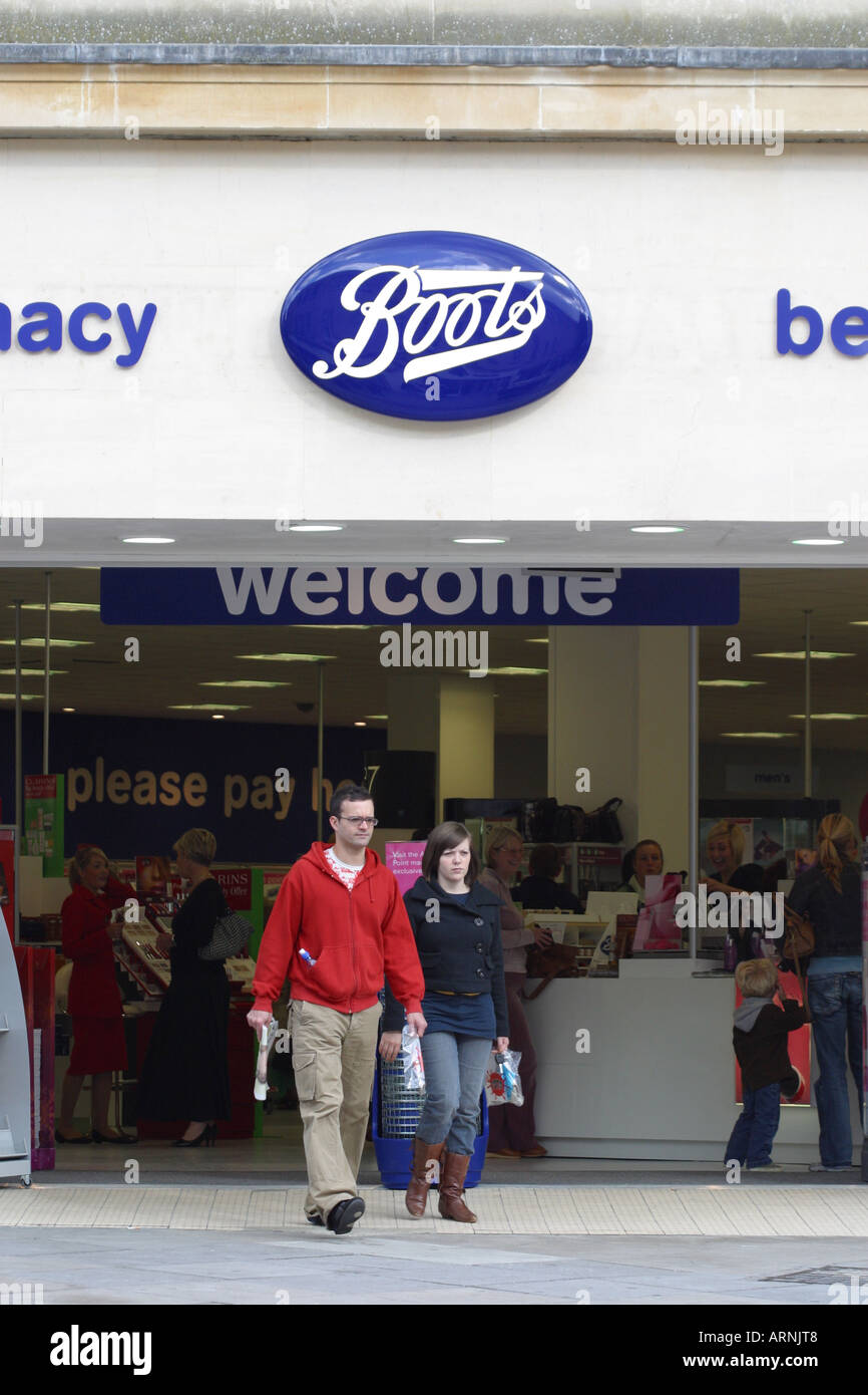 Entrance to boots the chemist shop hi-res stock photography and images ...