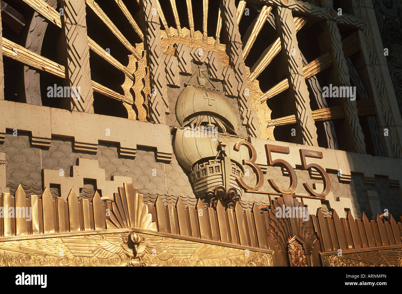 Art deco marine building vancouver hi-res stock photography and images ...