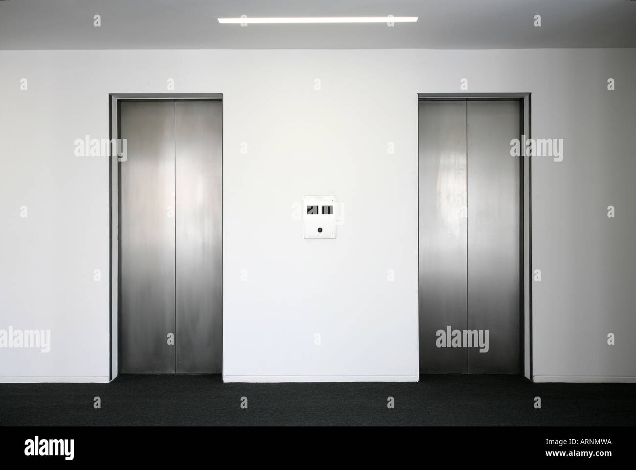 Lift doors hi-res stock photography and images - Alamy