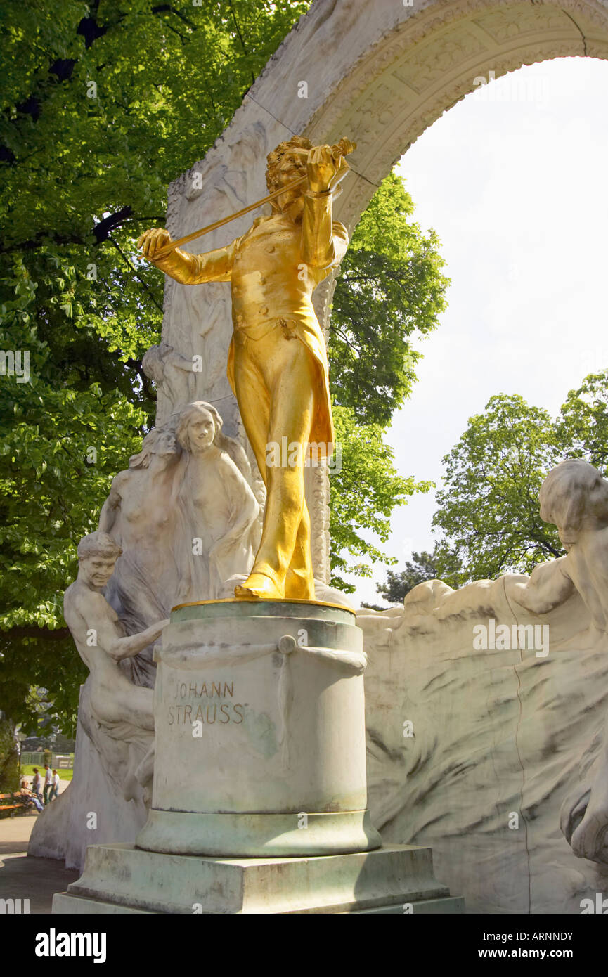 Johann strauss ii statue vienna austria hi-res stock photography and ...