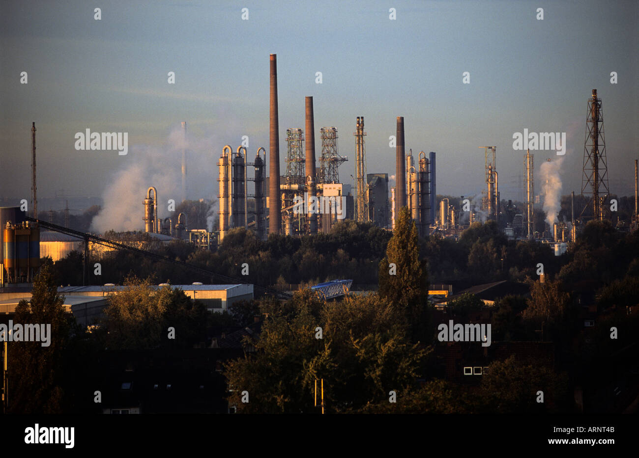 Bp Oil Refinery Gelsenkirchen North Stock Photos & Bp Oil Refinery ...