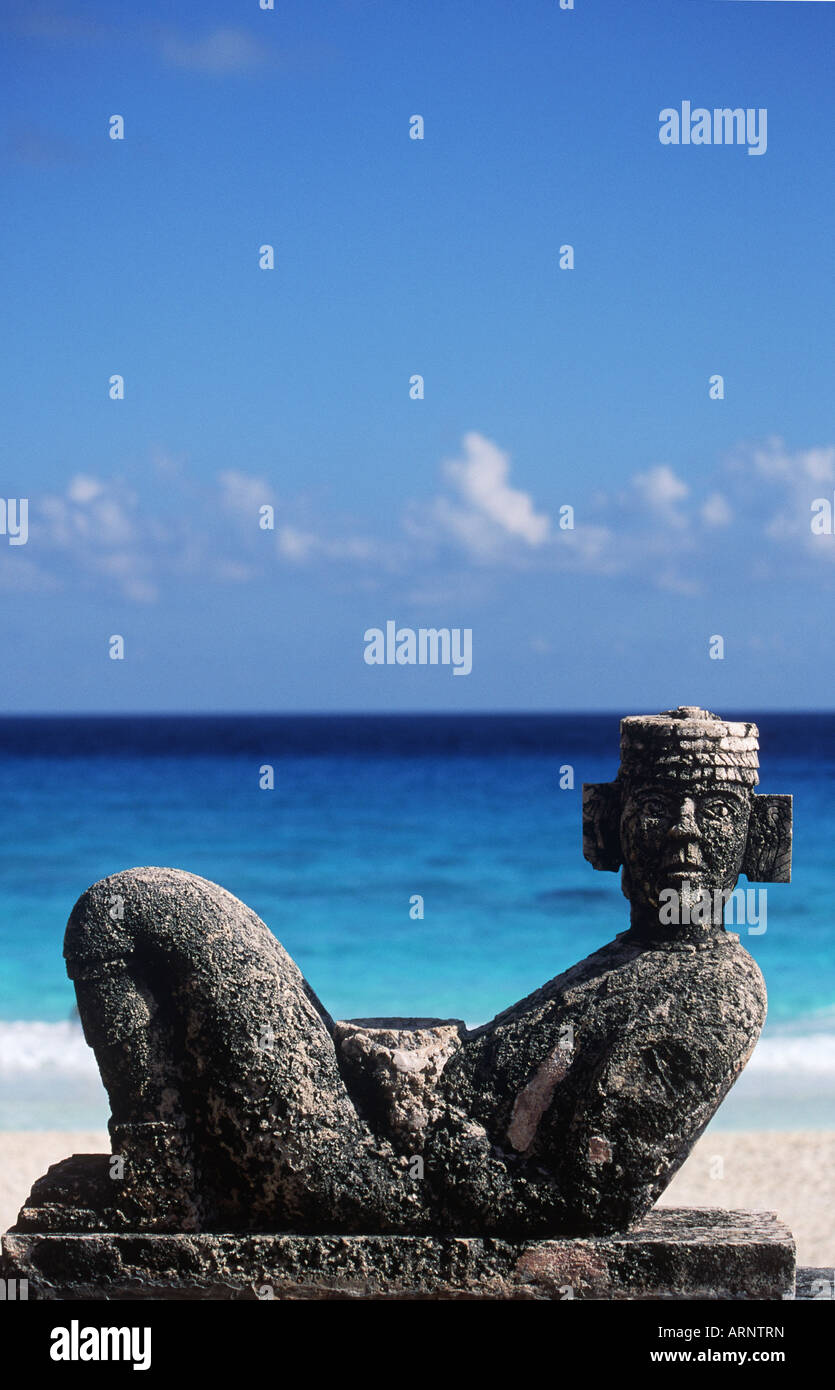 Cancun chac mool statue chac hi-res stock photography and images - Alamy