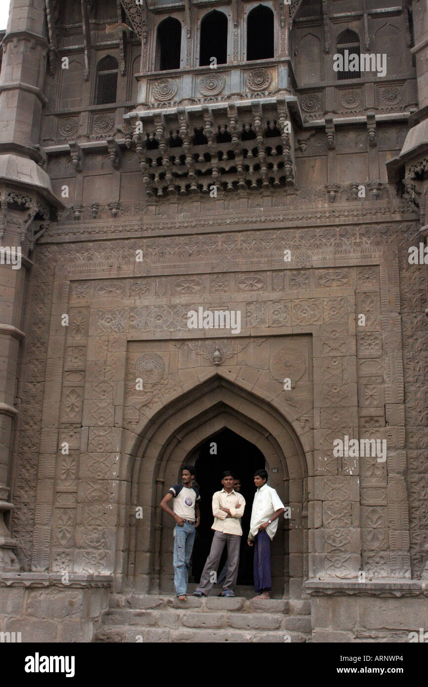 Bijapur, Northern Karnataka, India, Asia. Street scene.Mehtar Mahal ...