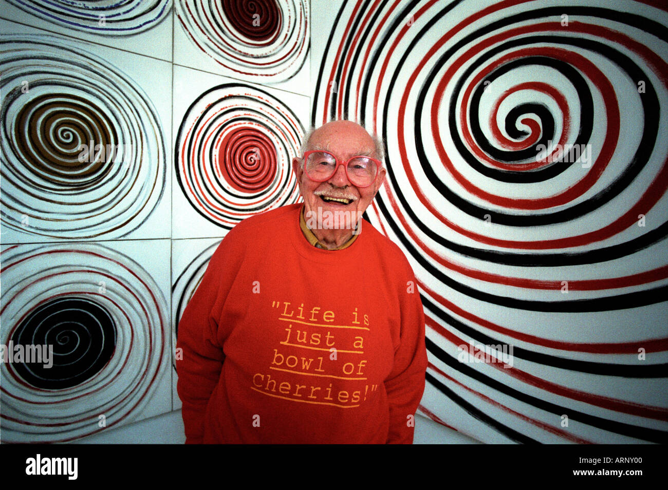 Artist Sir Terry Frost Stock Photo - Alamy
