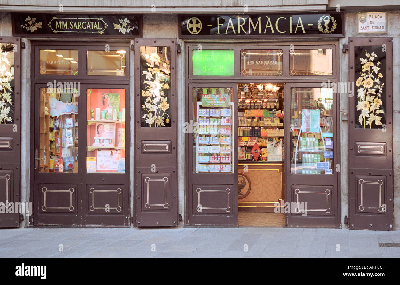 Pharmacy Spanish High Resolution Stock Photography and Images - Alamy