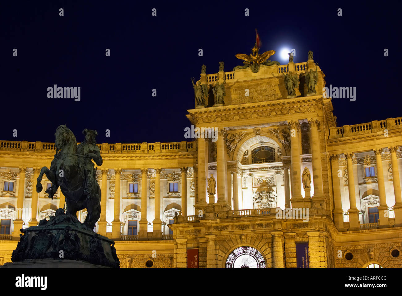 Places to visit in austria hi-res stock photography and images - Alamy