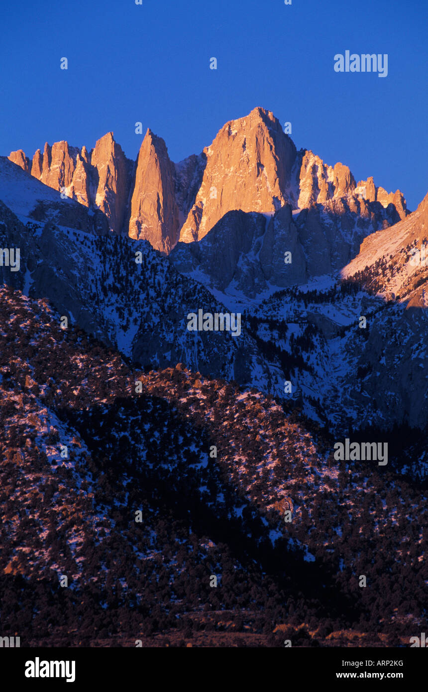 USA, California, Mt. Whitney, highest mountain in lower 48 states, dawn ...