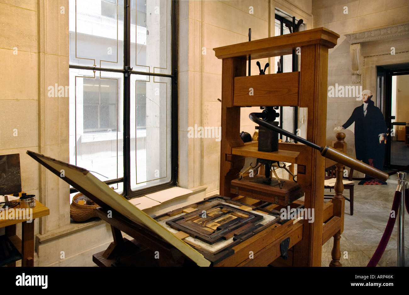 18th century printing press hi-res stock photography and images - Alamy