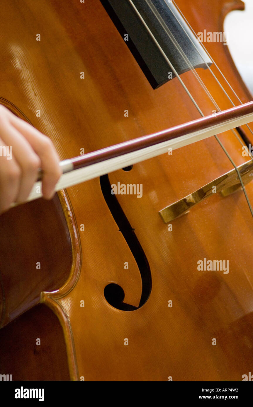 Cello images hi-res stock photography and images - Alamy