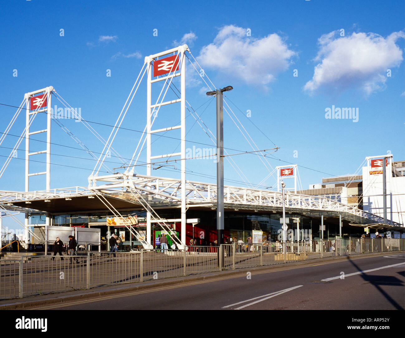 East croydon station hi-res stock photography and images - Alamy