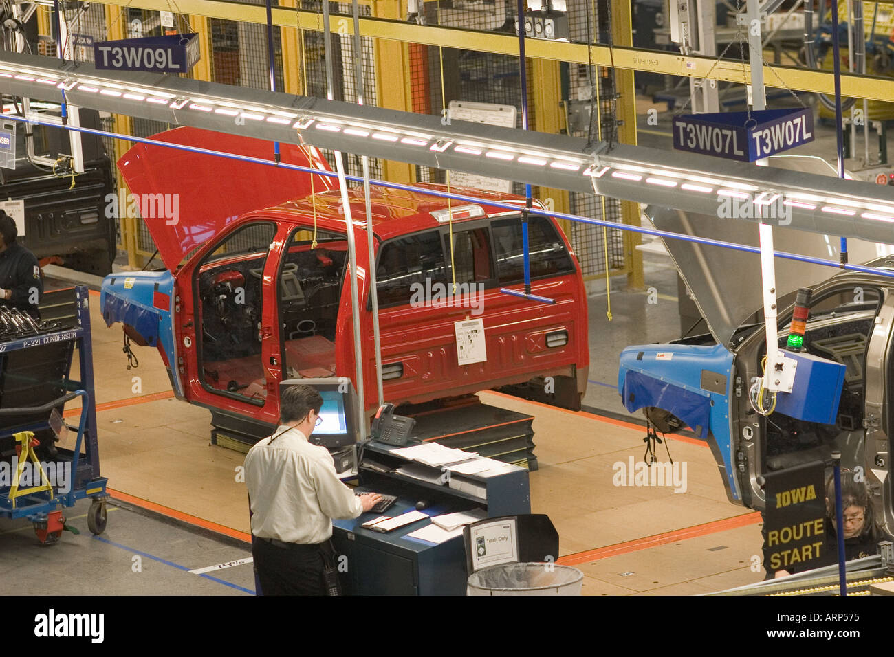 The ford rouge factory tour hi-res stock photography and images - Alamy