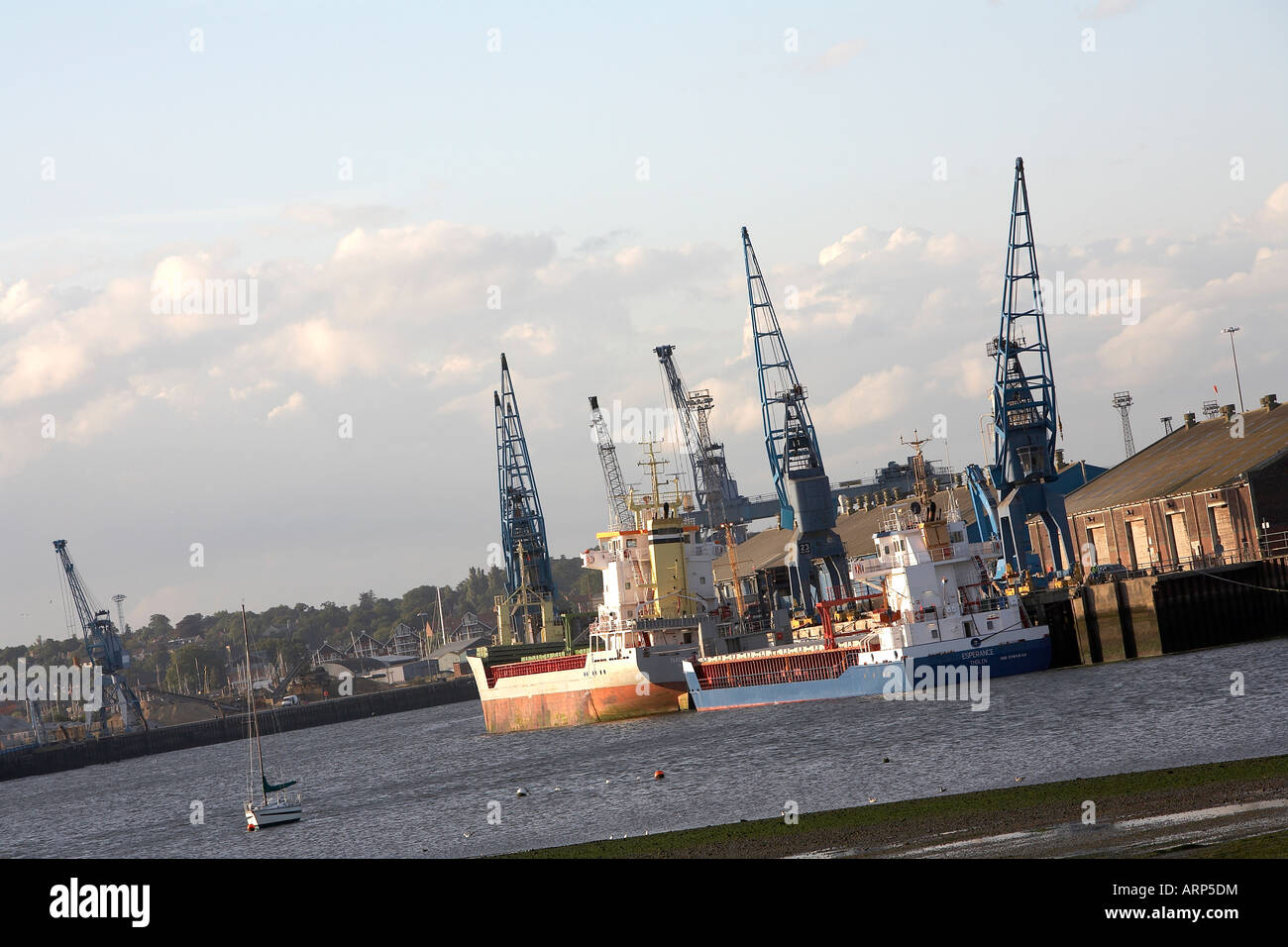 Ipswich docks hi-res stock photography and images - Alamy
