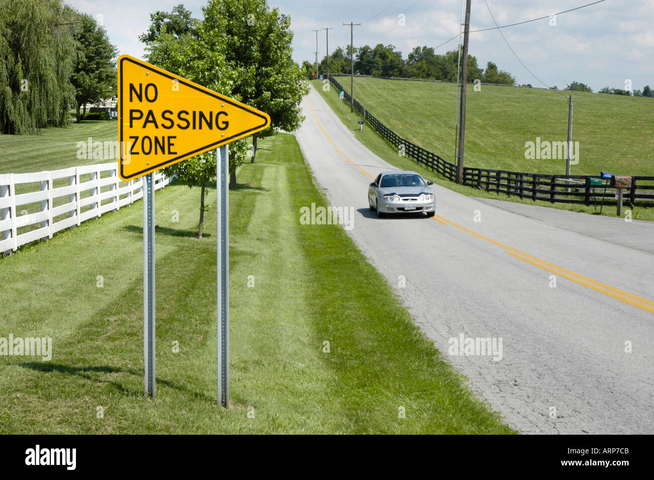 Dropoff road sign hi-res stock photography and images - Alamy