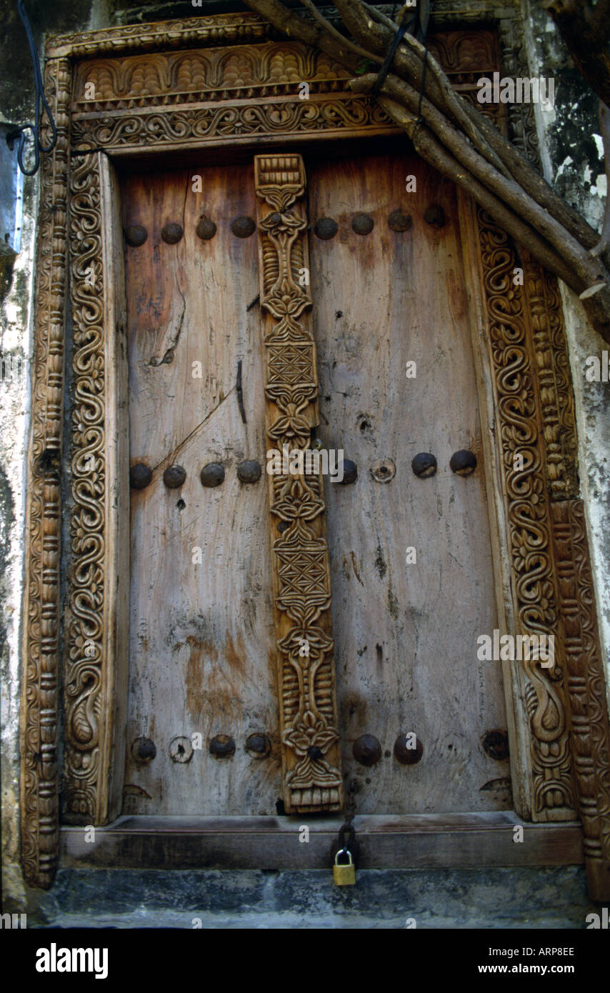 Lamu island carved door hi-res stock photography and images - Alamy