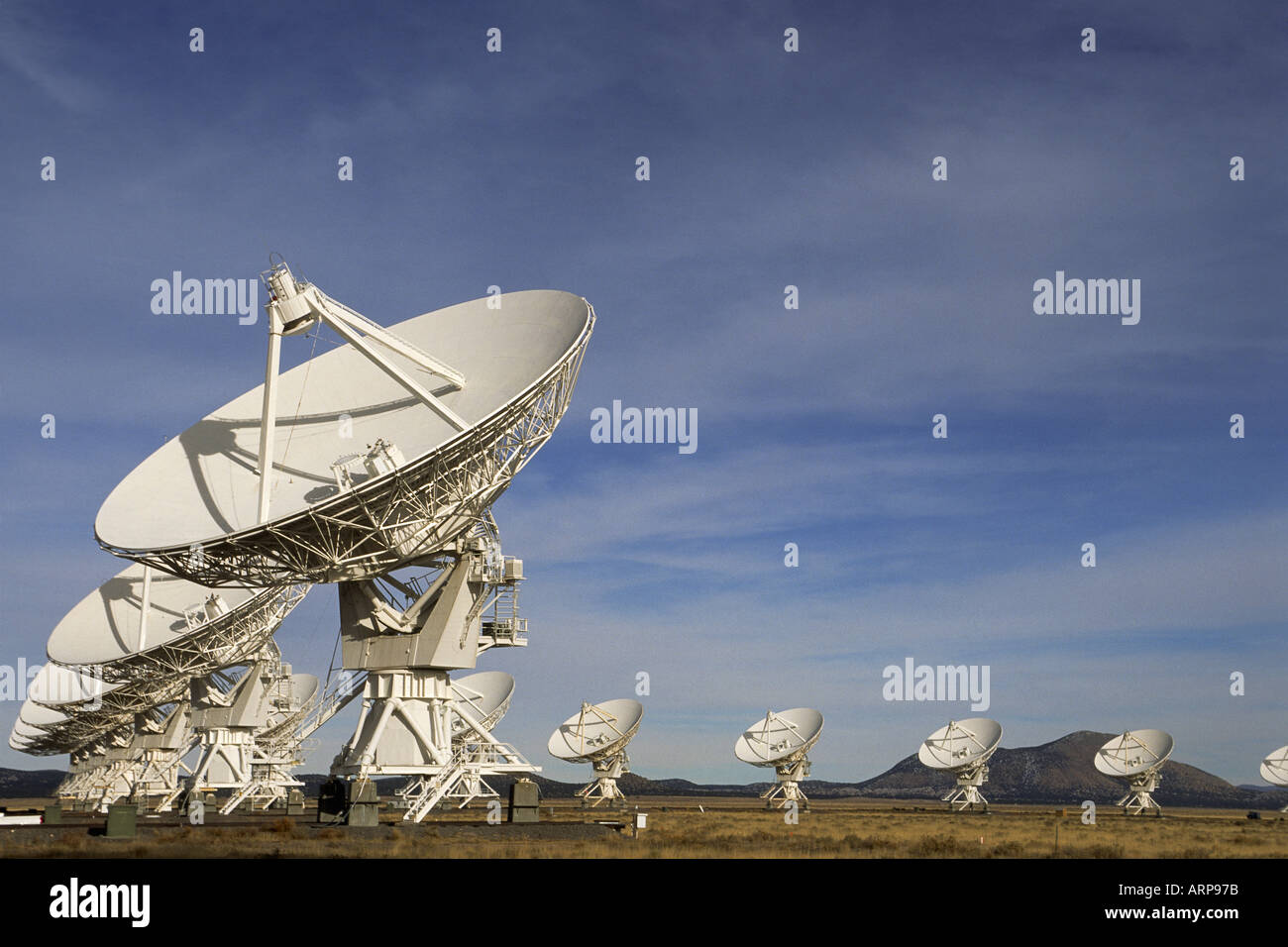 Very Large Array radio telescope National Radio Astronomy Observatory ...