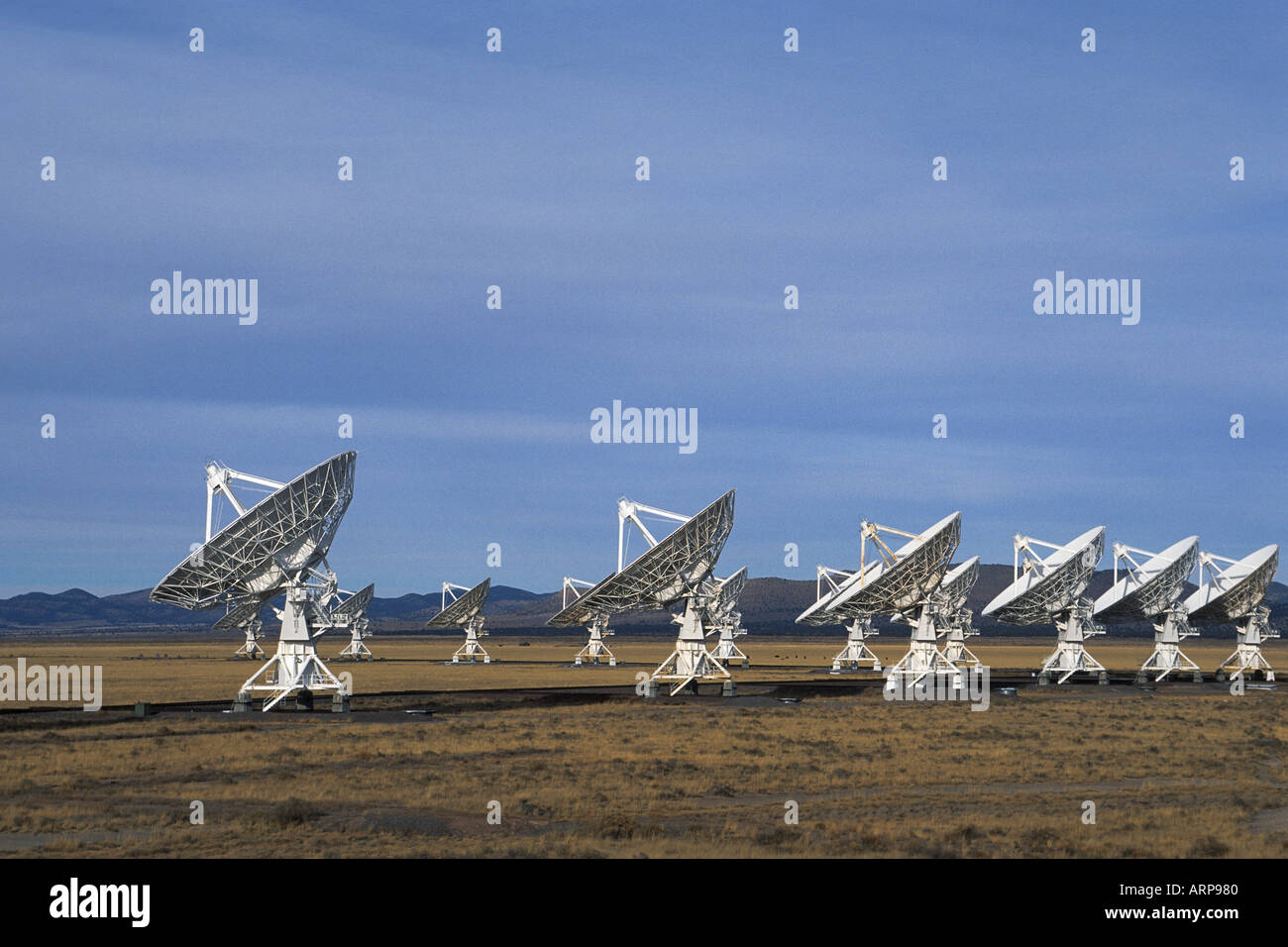 Very Large Array radio telescope National Radio Astronomy Observatory ...