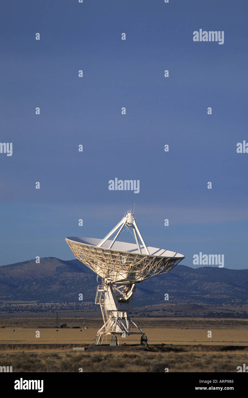 Very Large Array radio telescope National Radio Astronomy Observatory ...