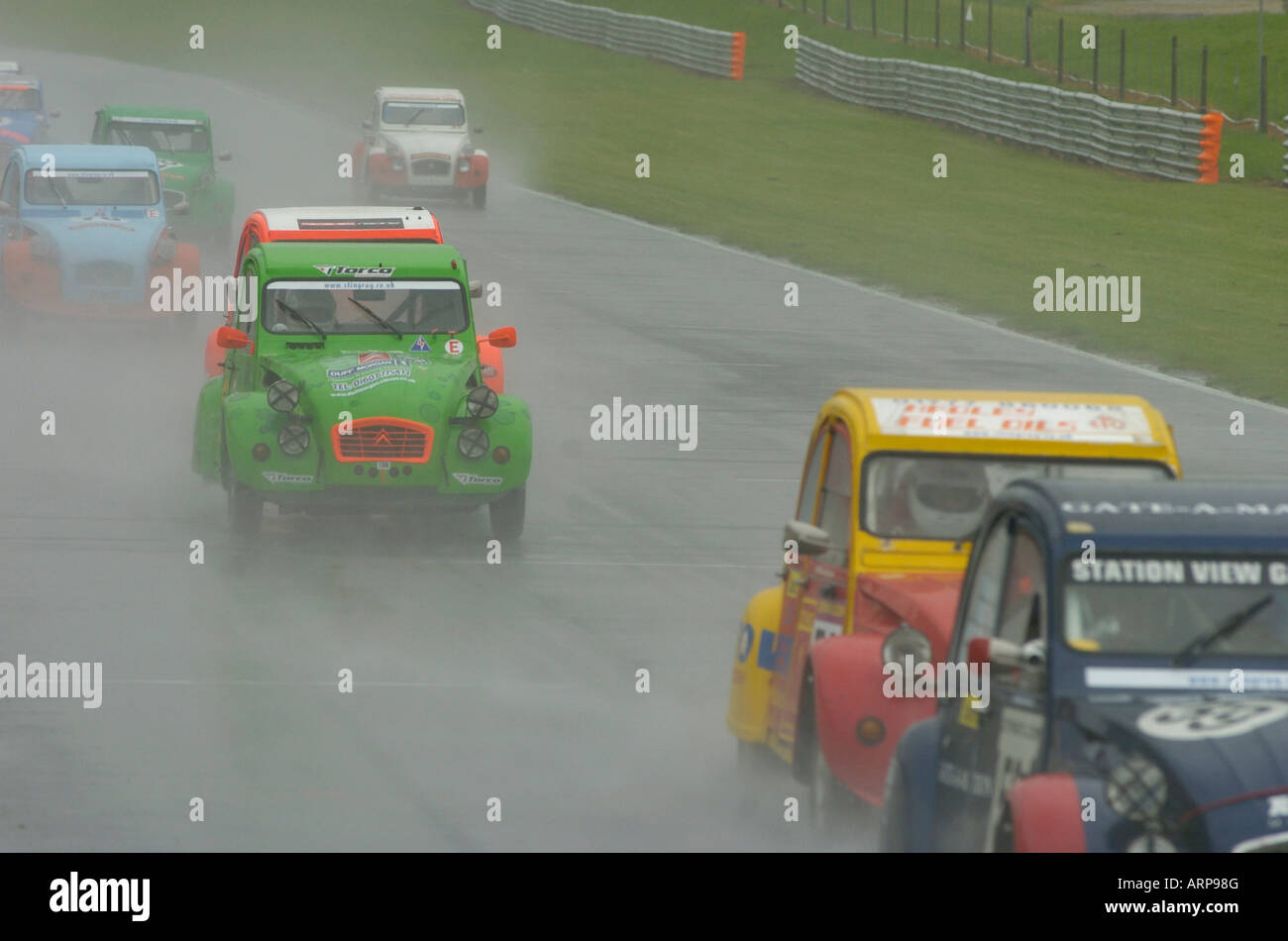 24 hour 2cv racing snetterton hi-res stock photography and images - Alamy