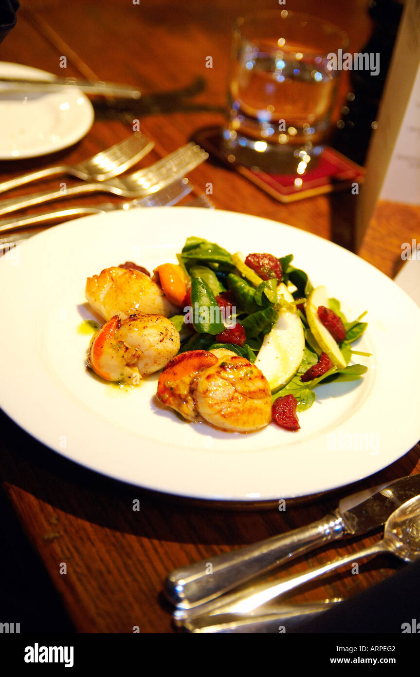 Scallops appetizers hi-res stock photography and images - Alamy