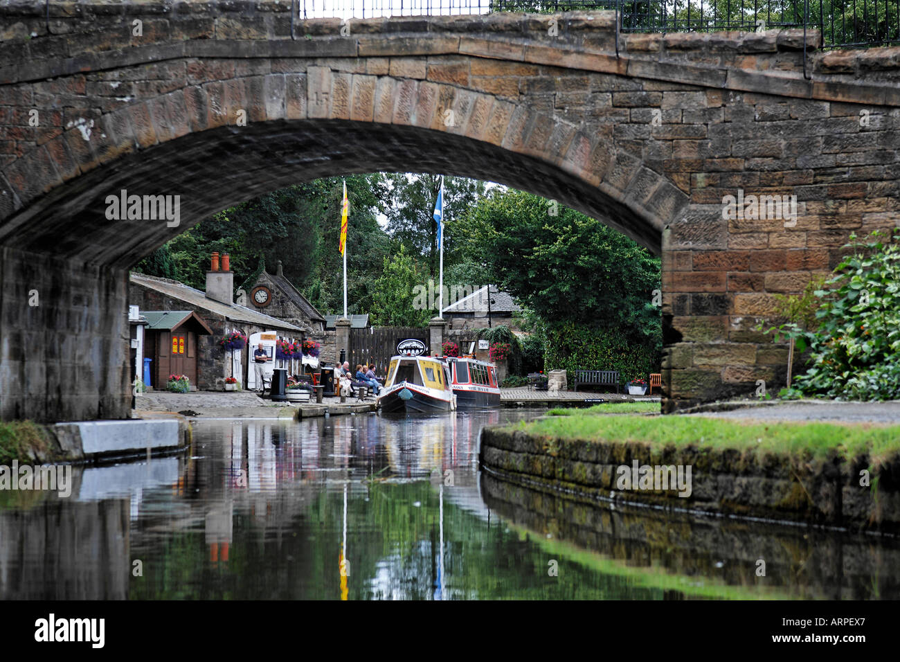 Manse road basin hi-res stock photography and images - Alamy
