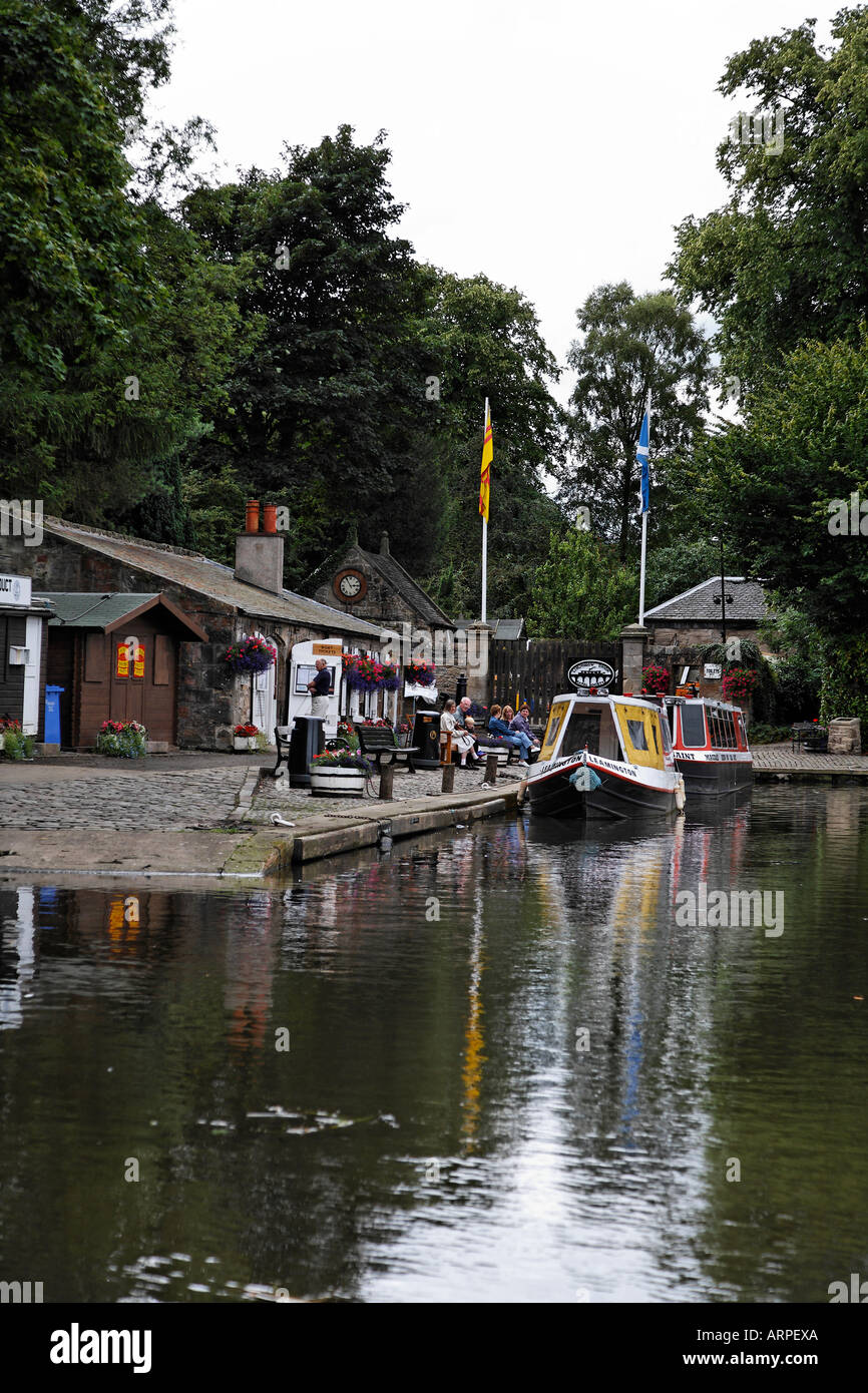 Manse road basin hi-res stock photography and images - Alamy
