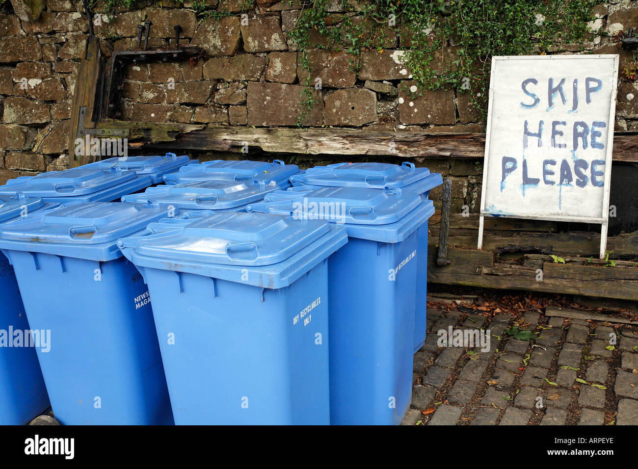 Please Not Leave Rubbish Sign Stock Photos & Please Not Leave Rubbish ...