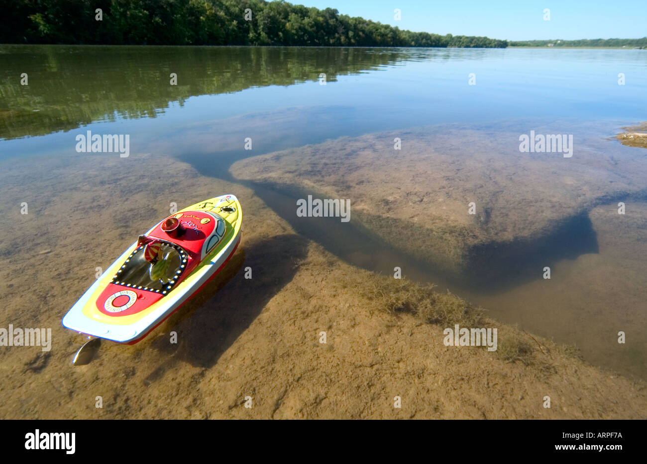 Toy boat hi-res stock photography and images - Alamy