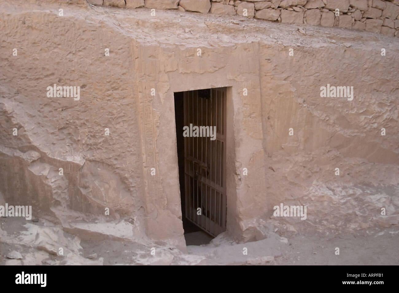 Tomb userhat hi-res stock photography and images - Alamy