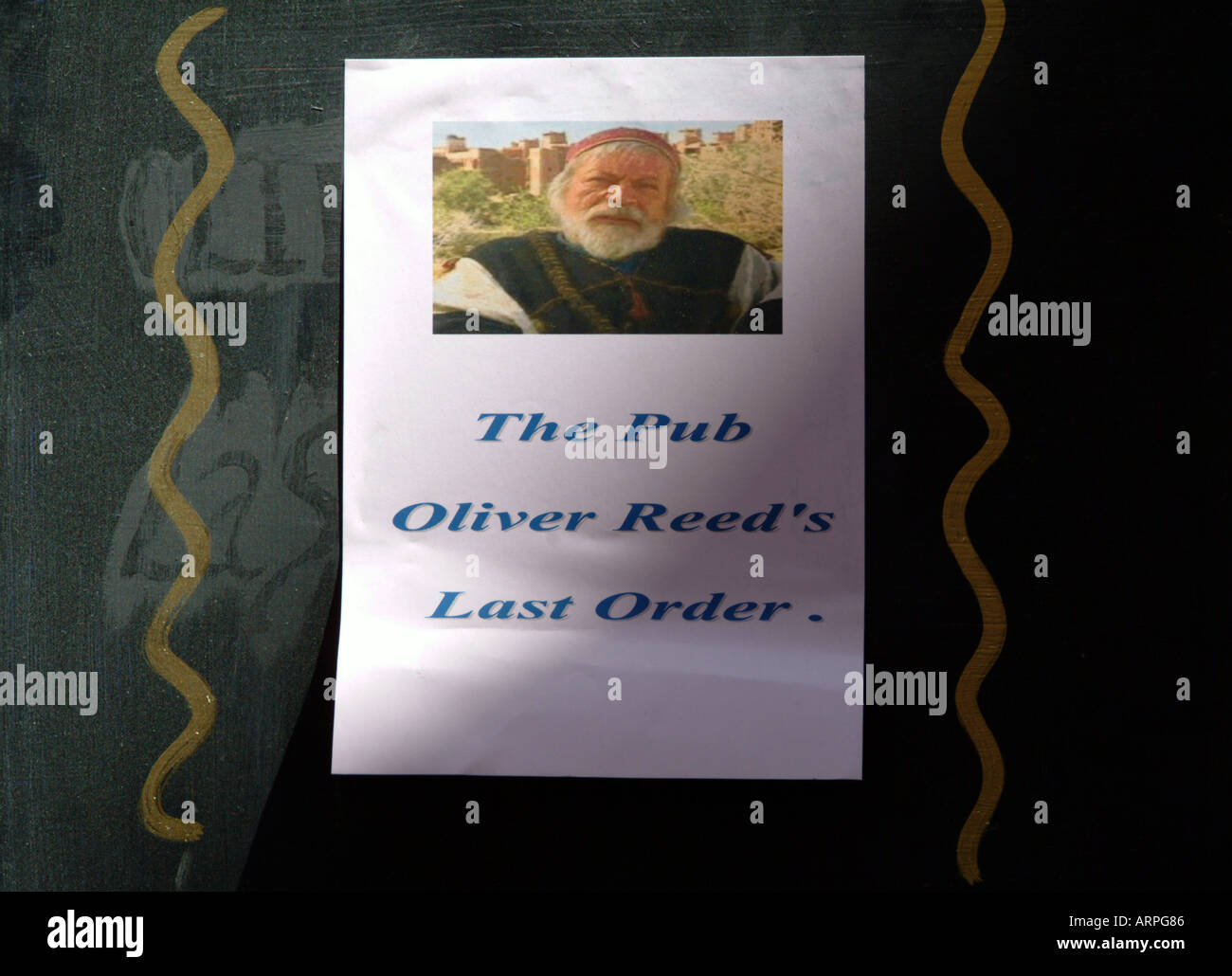 Actor oliver reed hi-res stock photography and images - Alamy