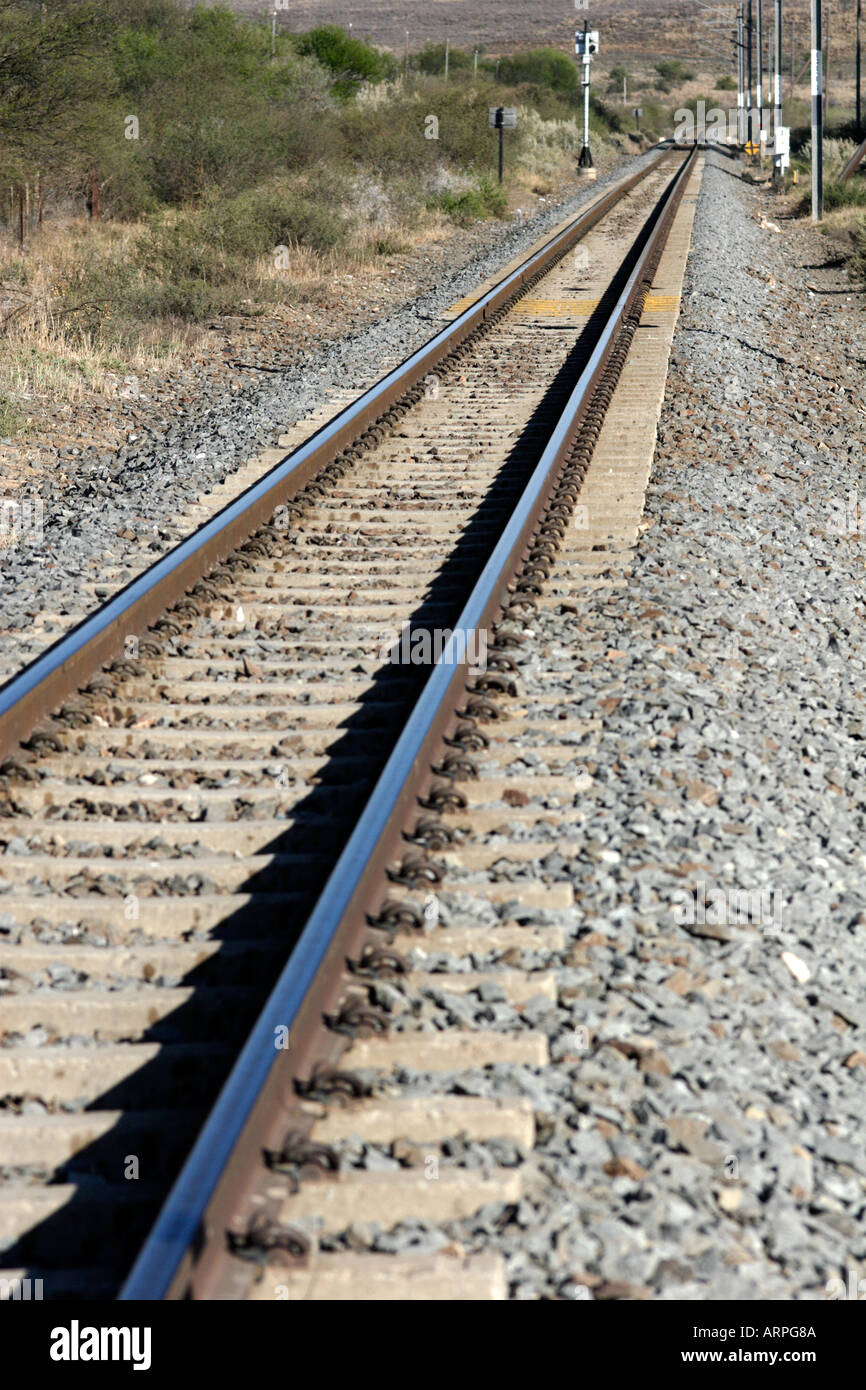 Railroad tracks receding into the distance hi-res stock photography and ...