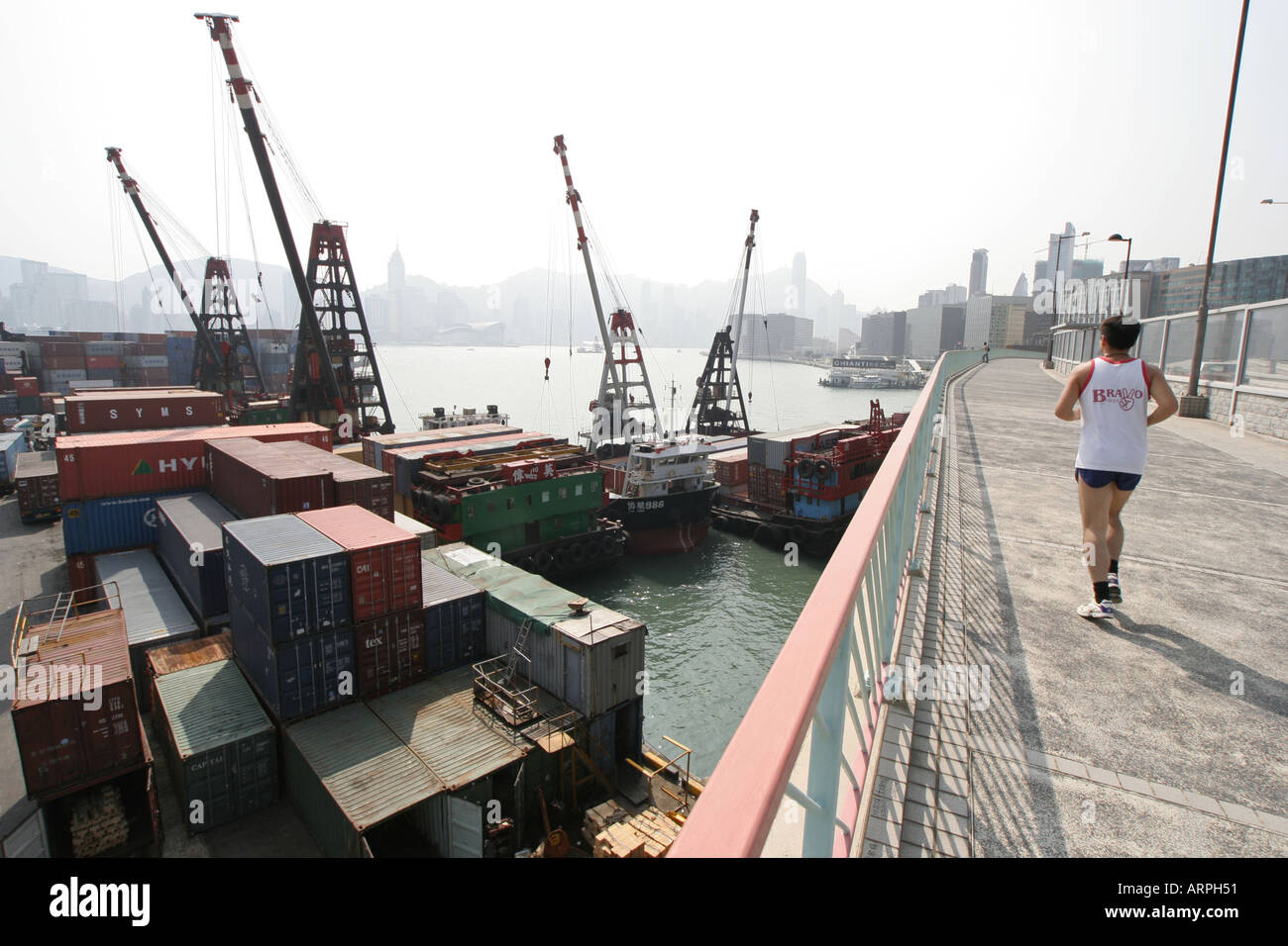Hong Kong kowloon cargo shipping terminal Stock Photo - Alamy