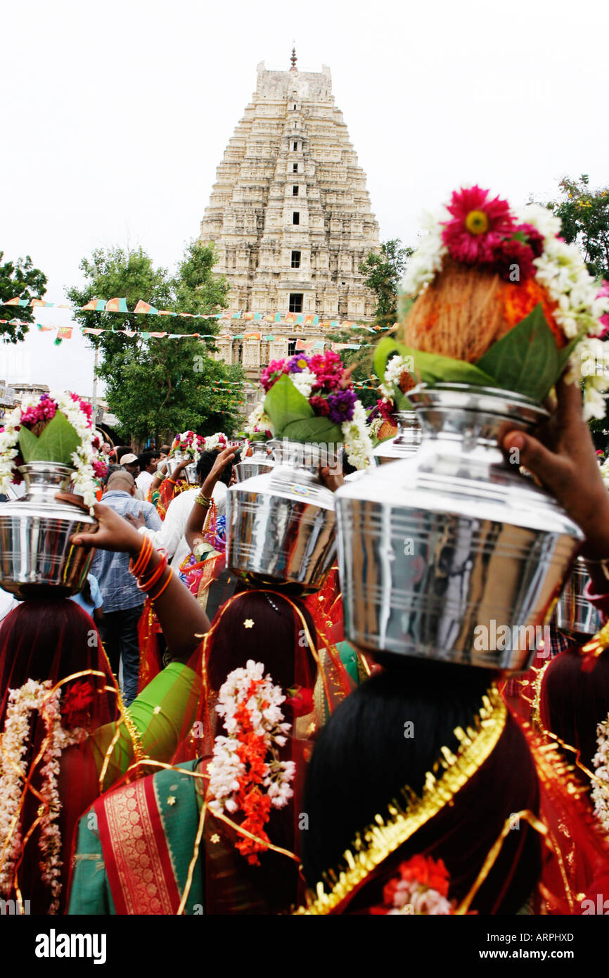 Karnataka temple procession hi-res stock photography and images - Alamy