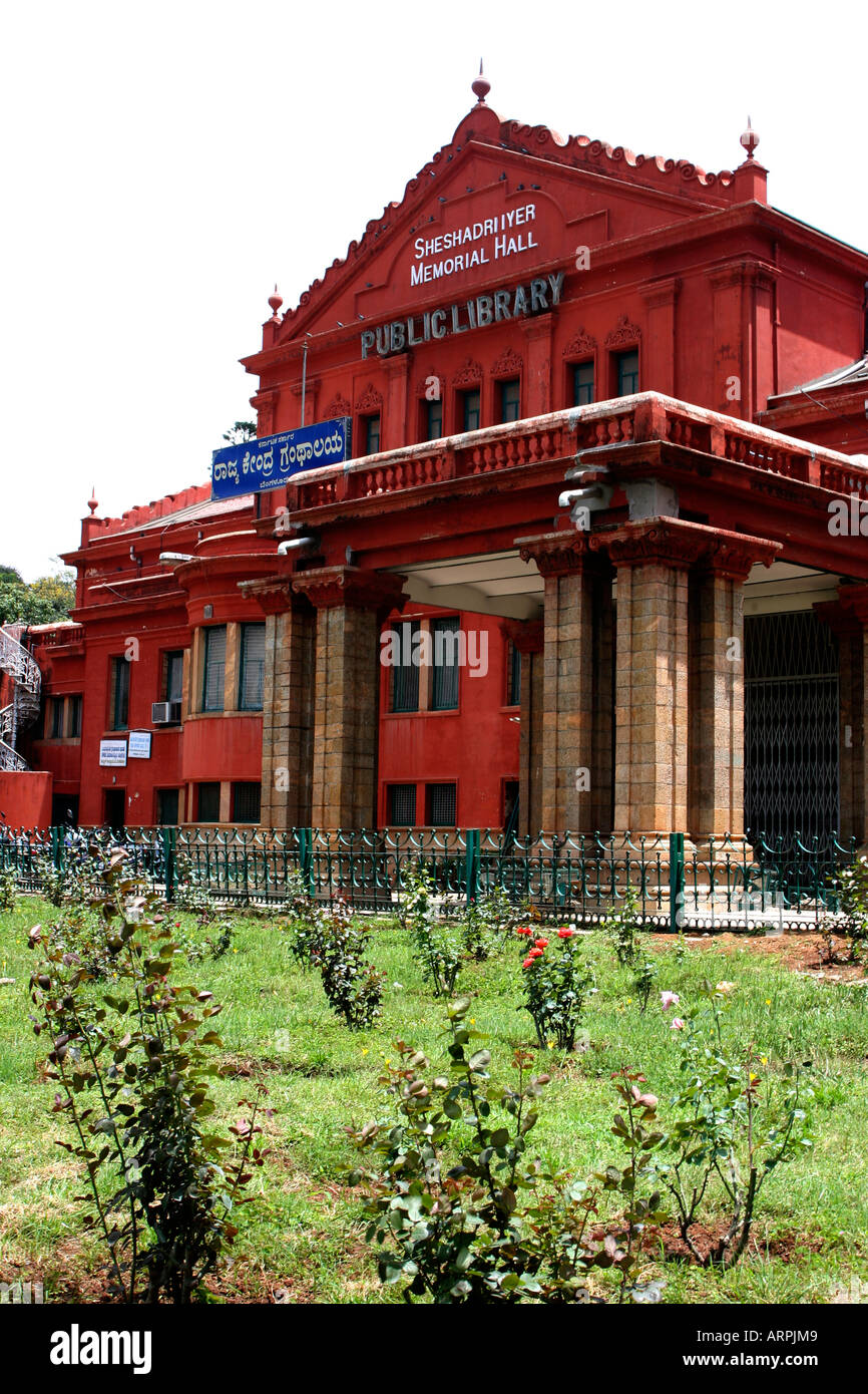 Central library cubbon park hi-res stock photography and images - Alamy
