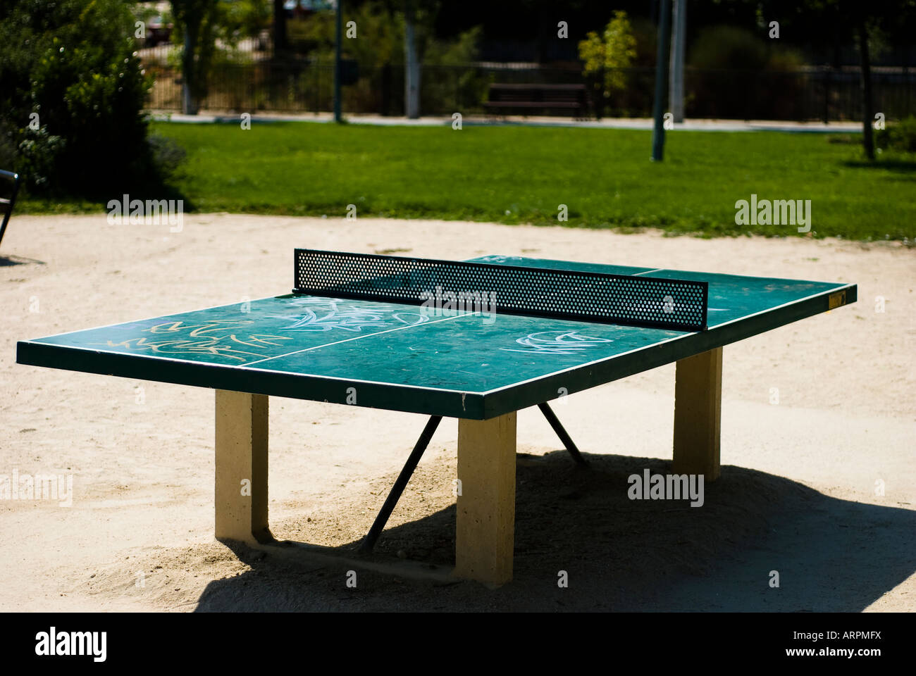 Tennis table hi-res stock photography and images - Alamy