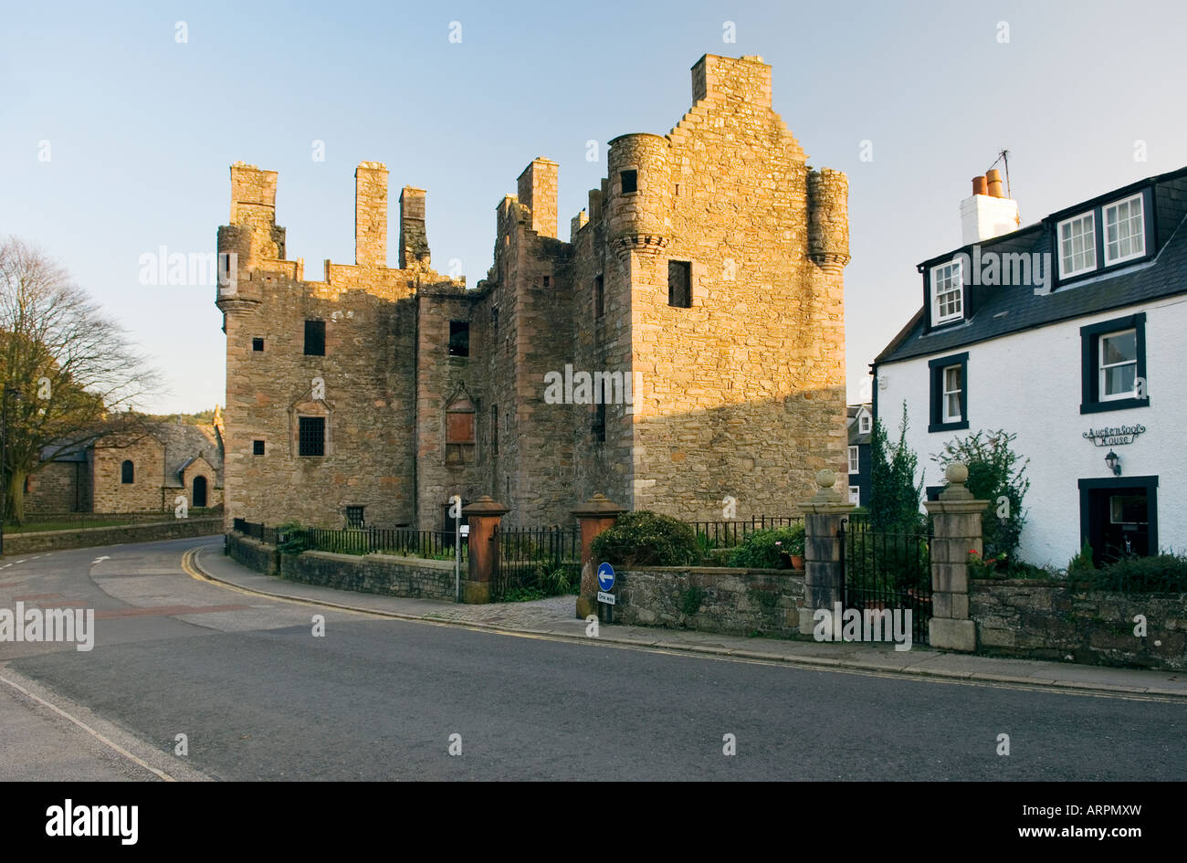 Maclellans castle in the town of kirkcudbright galloway scotland hi-res ...