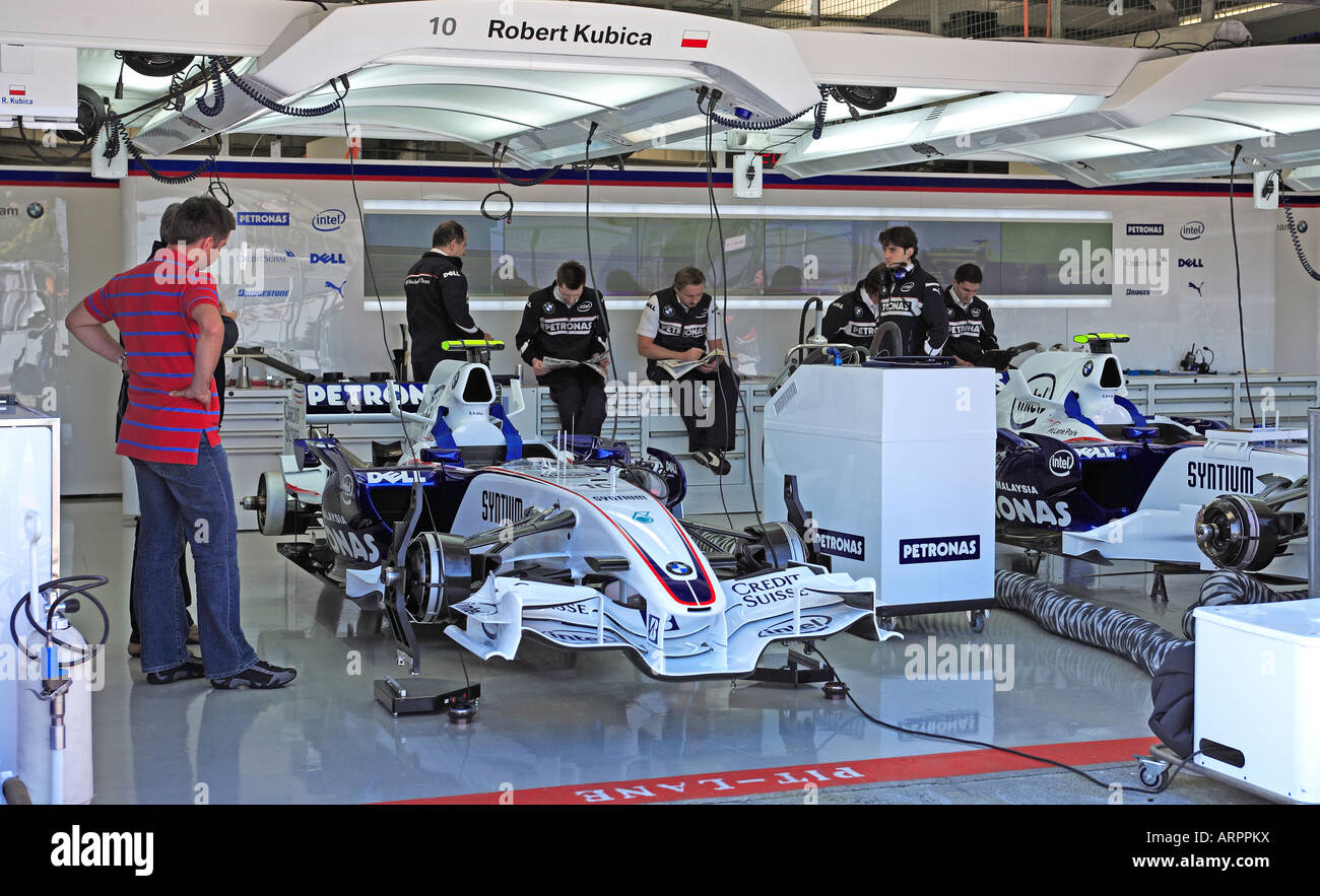 0174 BMW Pit F1 British GP 07 Silverstone England Stock Photo - Alamy