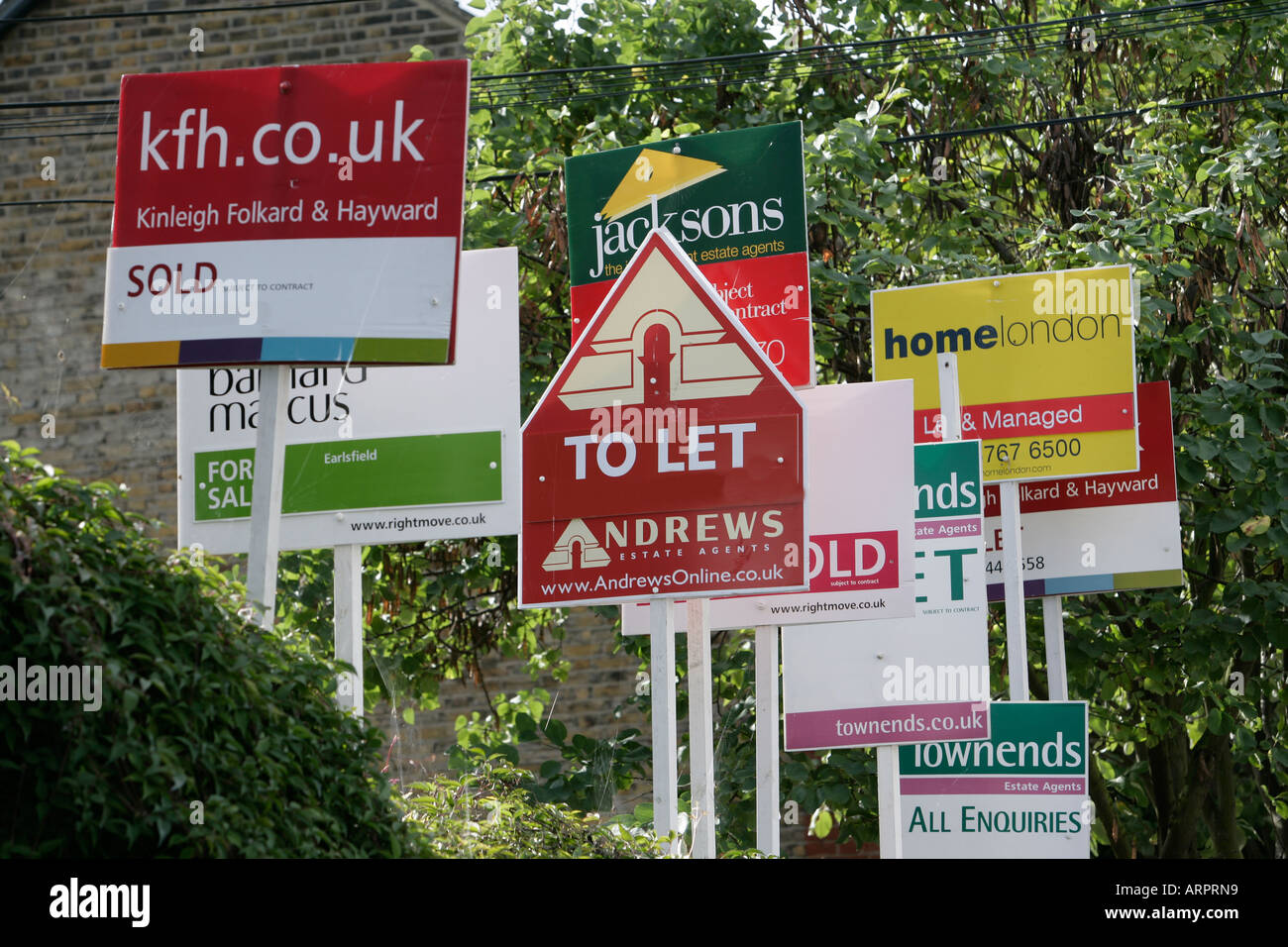 For Sale to let Sold signs Stock Photo - Alamy