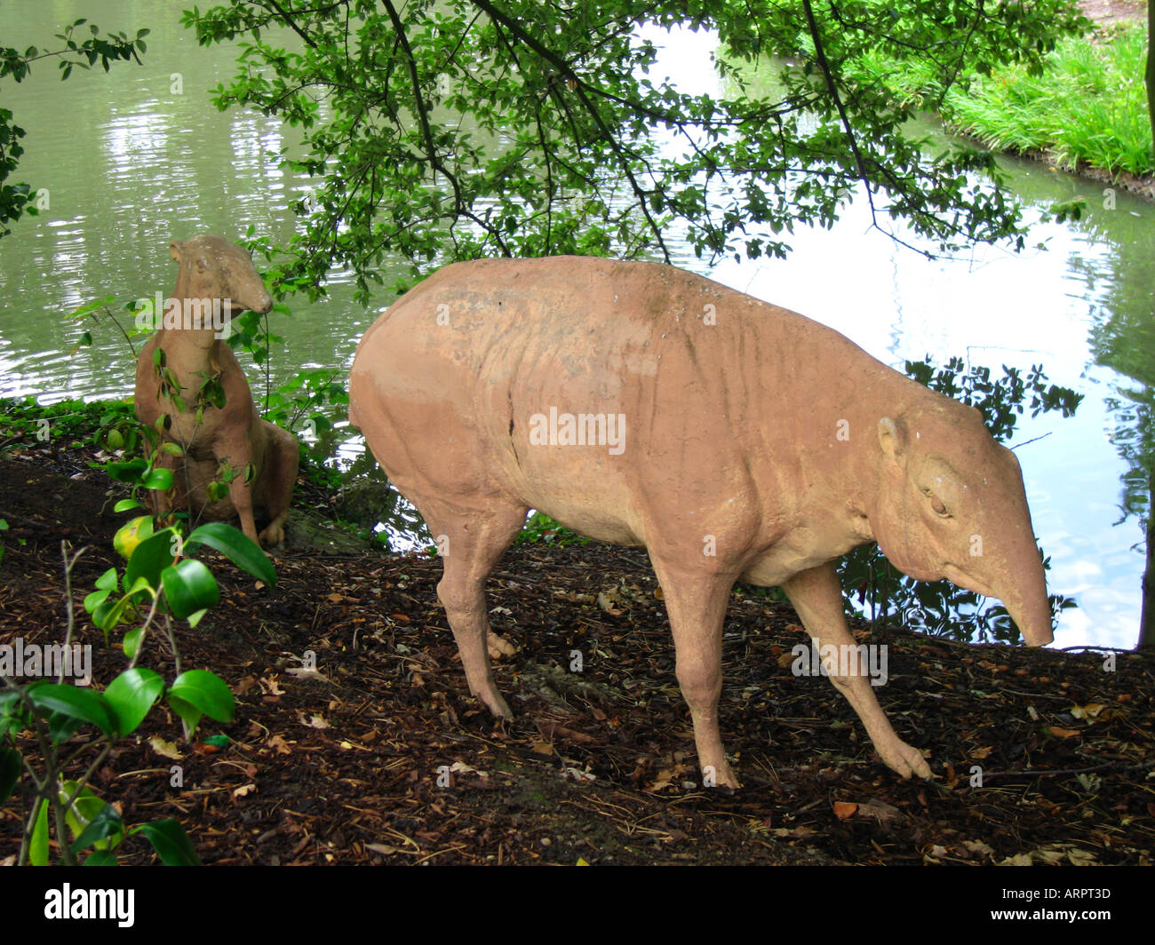Paleotherium dinosaur models at Crystal Palace Park. The first dinosaur ...