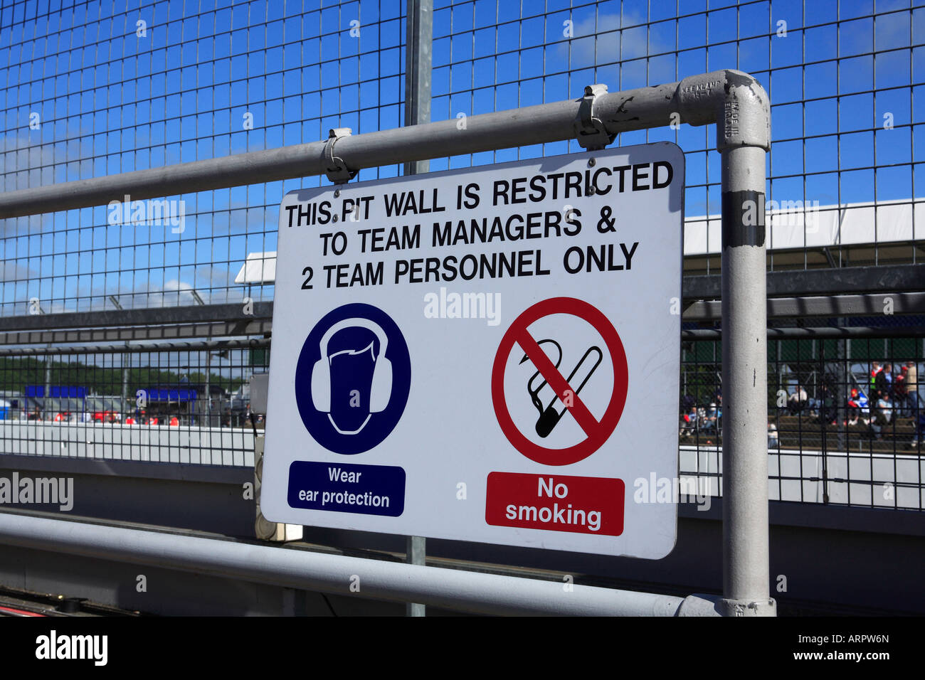 F1 car cars sign hi-res stock photography and images - Alamy