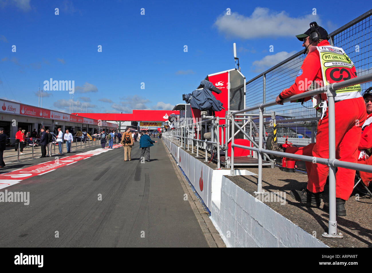 Silverstone f1 pits hi-res stock photography and images - Alamy