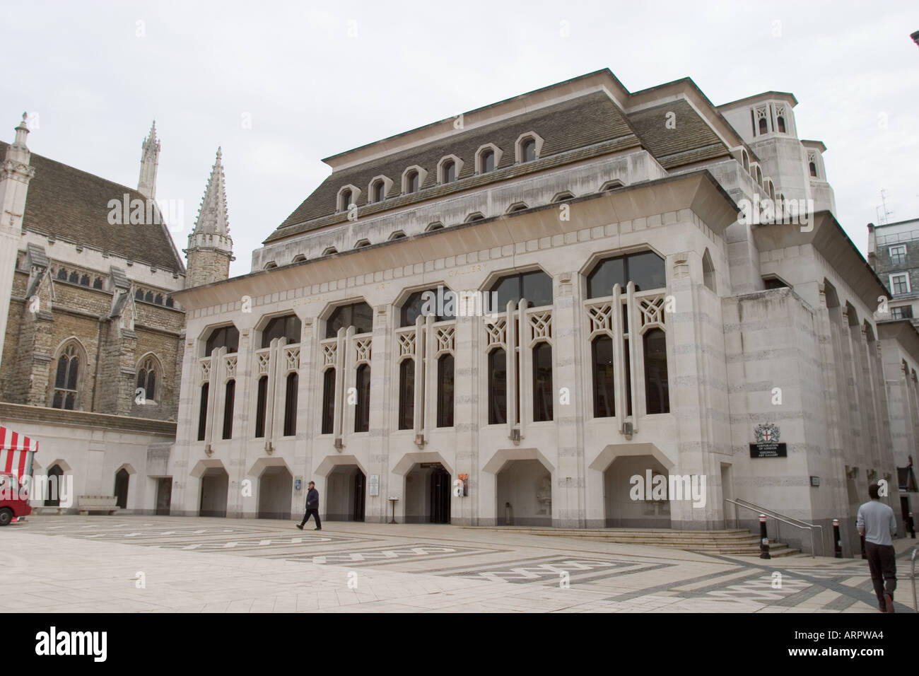 Guidhall Art Gallery next to the Guildhall in the City of London GB UK ...