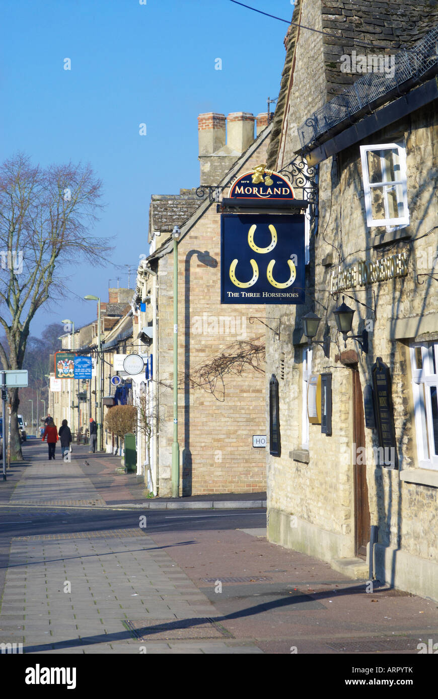 Witney oxfordshire shops hi-res stock photography and images - Alamy