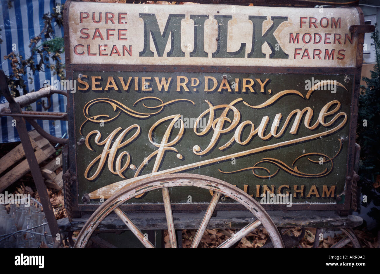 Milk cart hi-res stock photography and images - Alamy