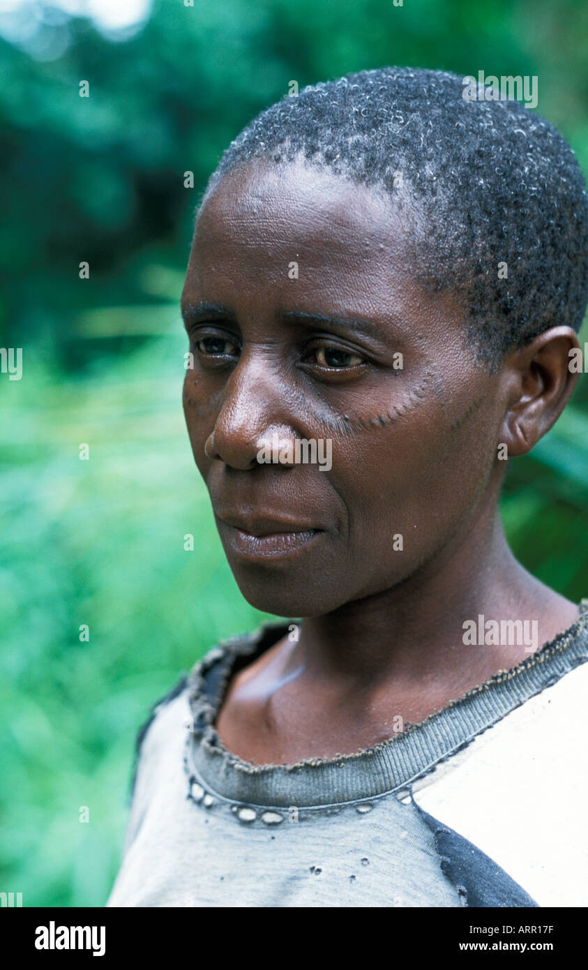 AFRICA KENYA KALIFI East African woman with tribal scars on cheeks and ...