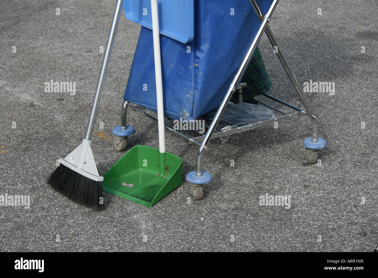 Cleaning buggy hi-res stock photography and images - Alamy