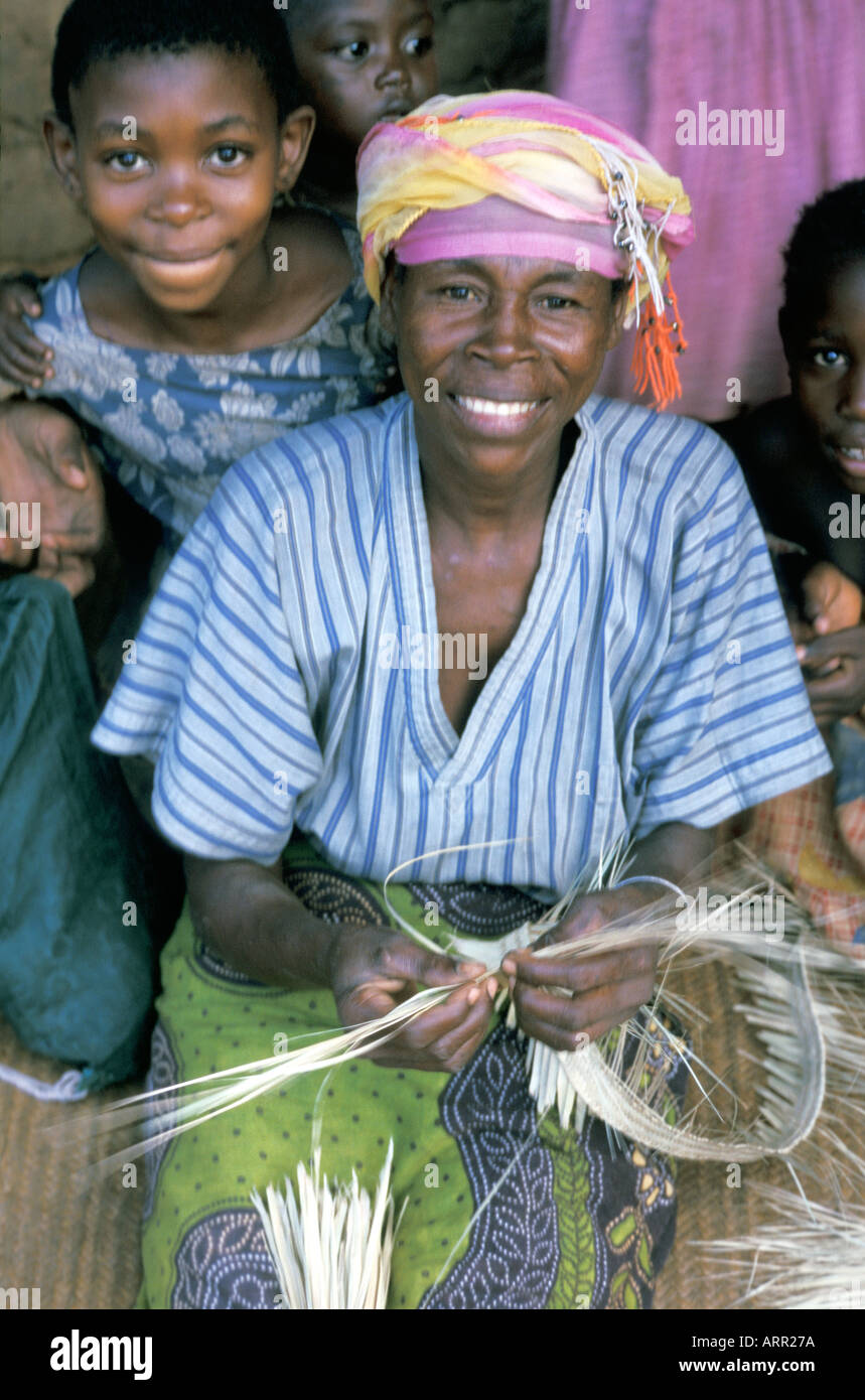 AFRICA KENYA KWALI Kenyan grandmother dressed in traditional kanga ...